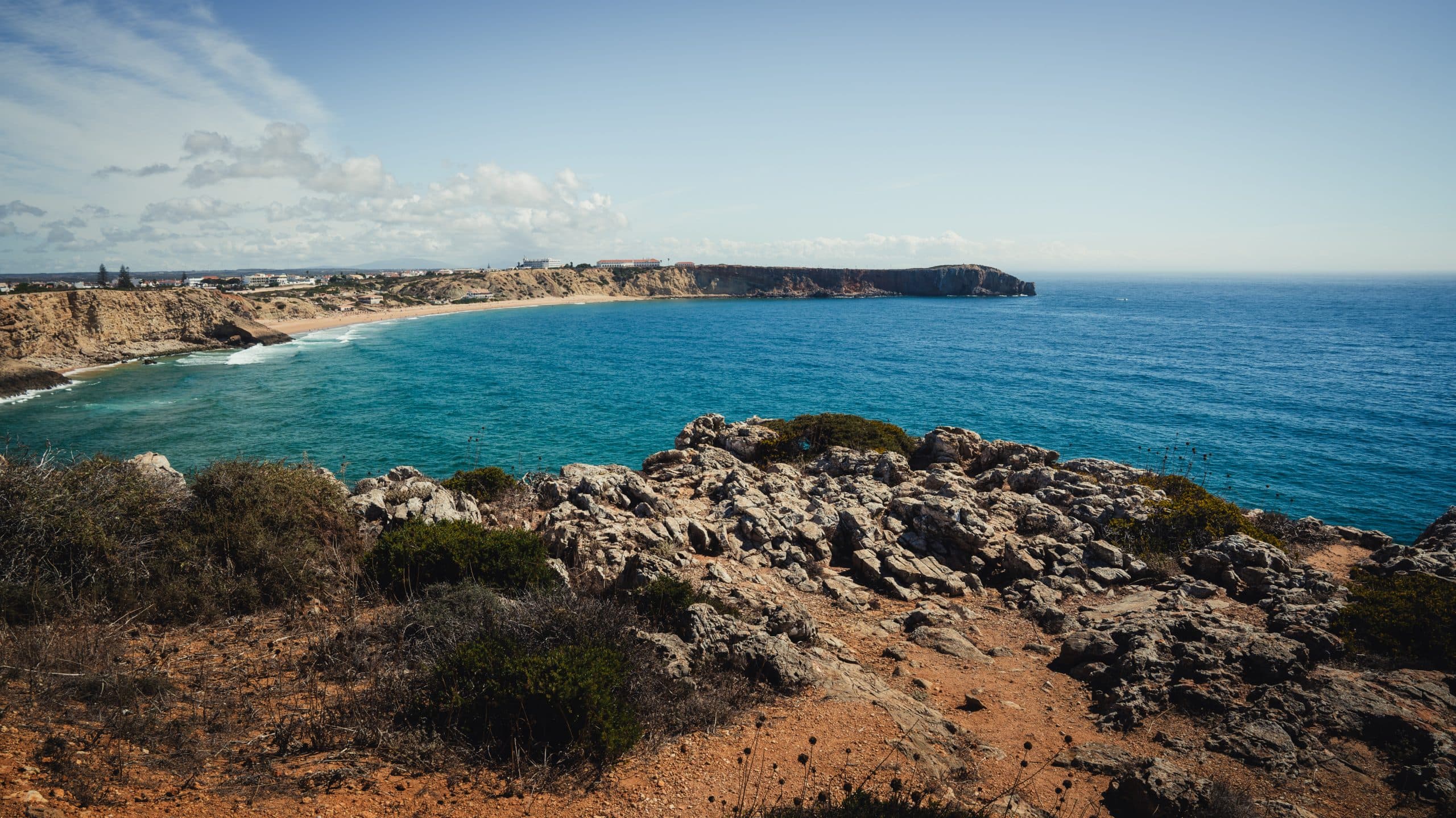 The stunning coastline of Sagres - Destary